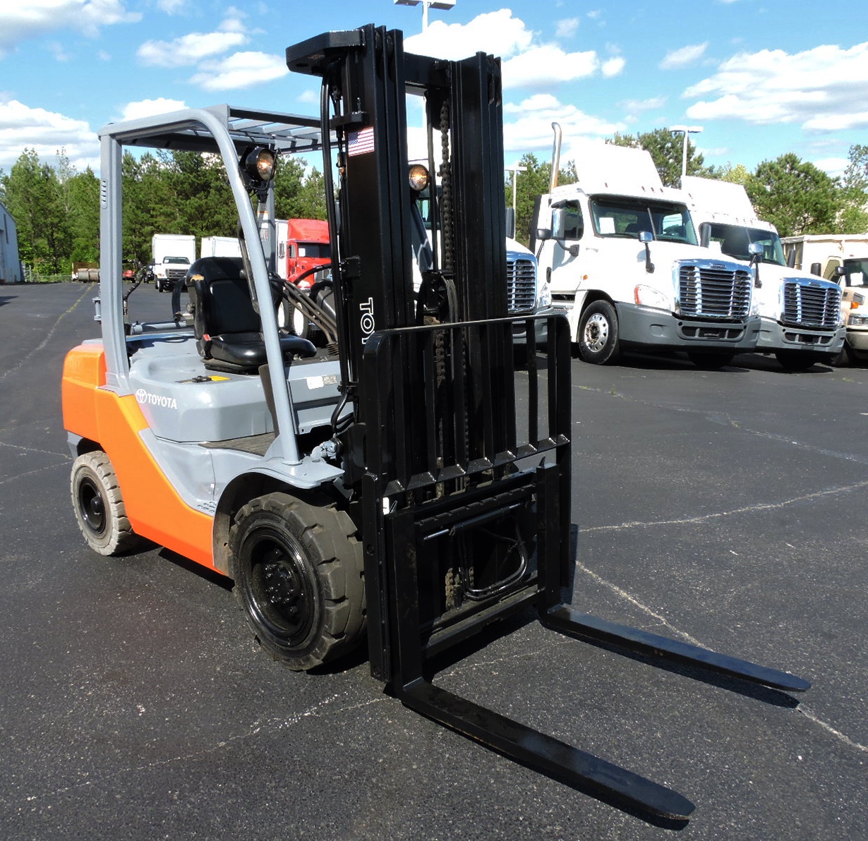 2013 TOYOTA FORK LIFT 34325 – HD TRUCKS & EQUIP LLC