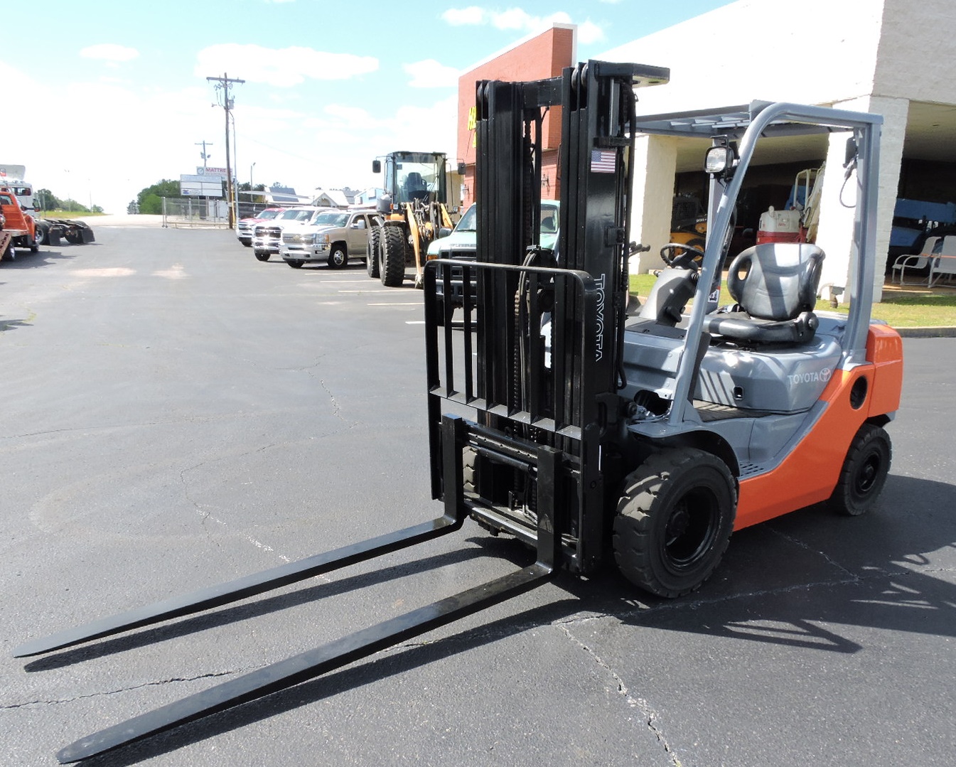 2018 TOYOTA DIESEL FORK LIFT 62063 – HD TRUCKS & EQUIP LLC